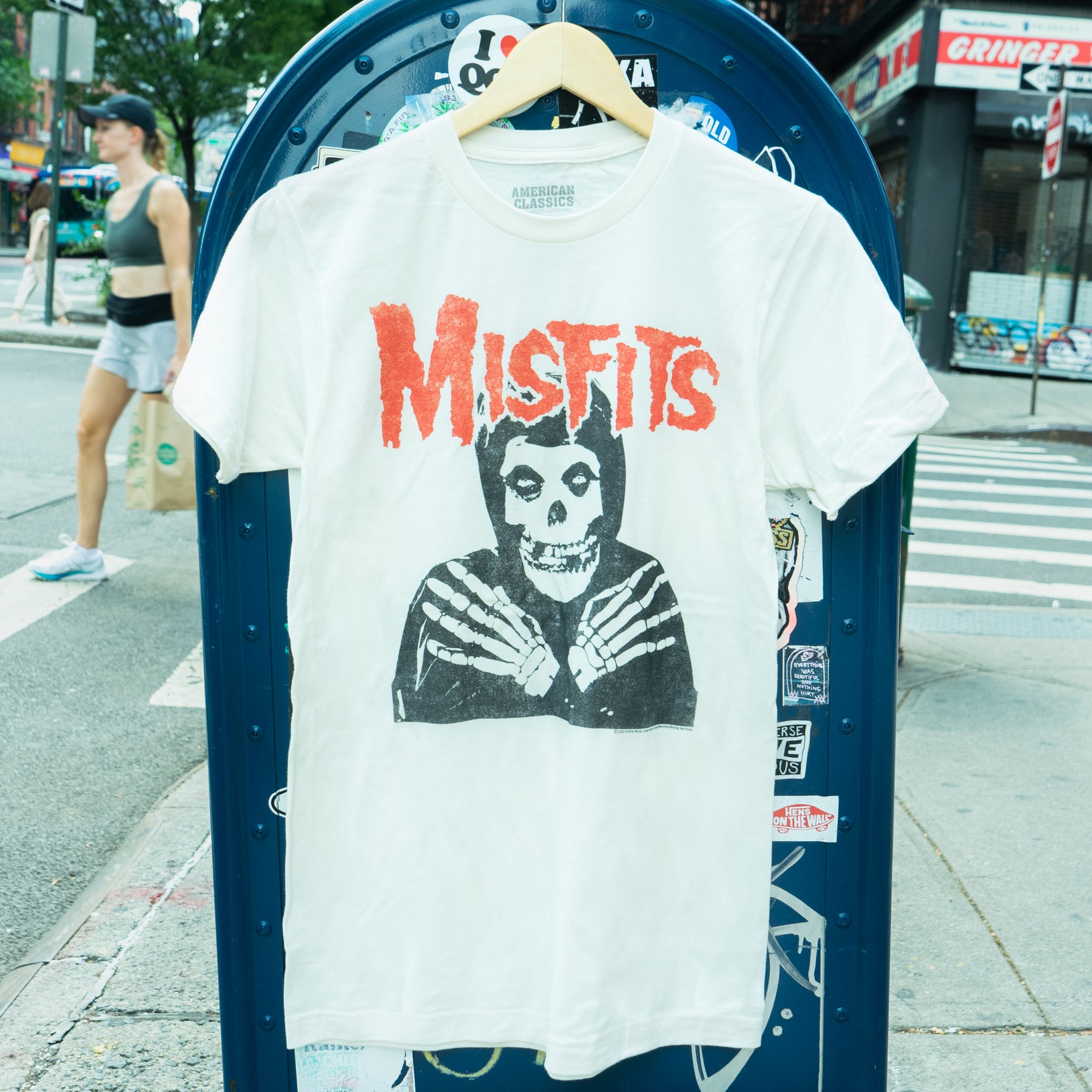 Misfits Crossed Arms – City Fun